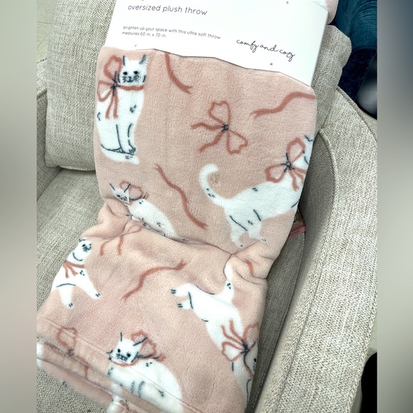 T.J.Maxx | Bedding | Coquette White Cats With Pink Bows Pink Plush Cozy ...